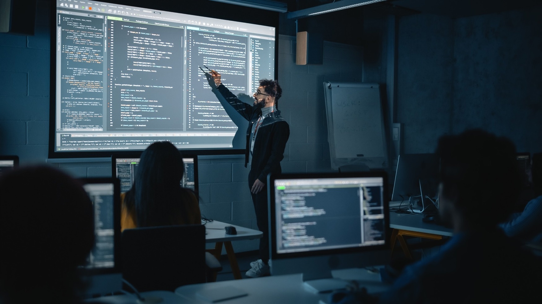 Frequent AI Use in Programming Class Tied to Lower Student Performance
