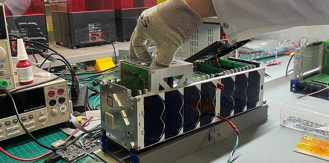 AI Controls Satellite In Orbit For The First Time In Historic Space ...